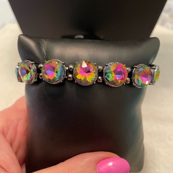 paparazzi | Jewelry | Paparazzi Exclusive Oil Spill Rhinestone Stretchy ...